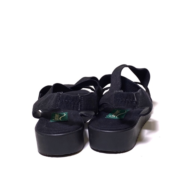 Grasshoppers | Shoes | Grasshoppers Elastic Black Strappy Sandals ...